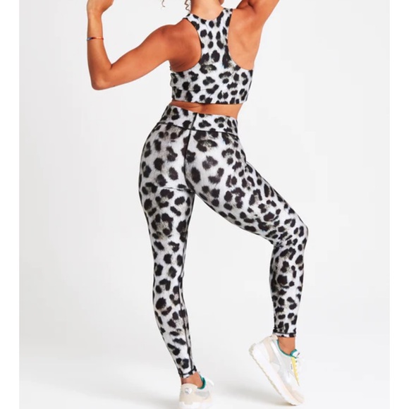 Terez | Pants & Jumpsuits | Terez Snow Leopard Leggings | Poshmark